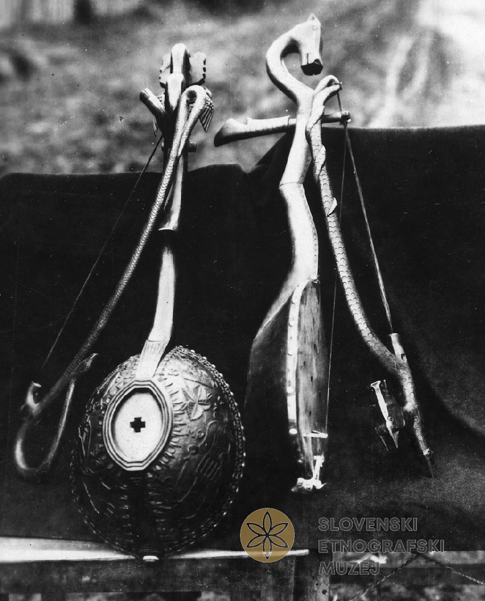 Glasbilo | Slovenski etnografski muzej